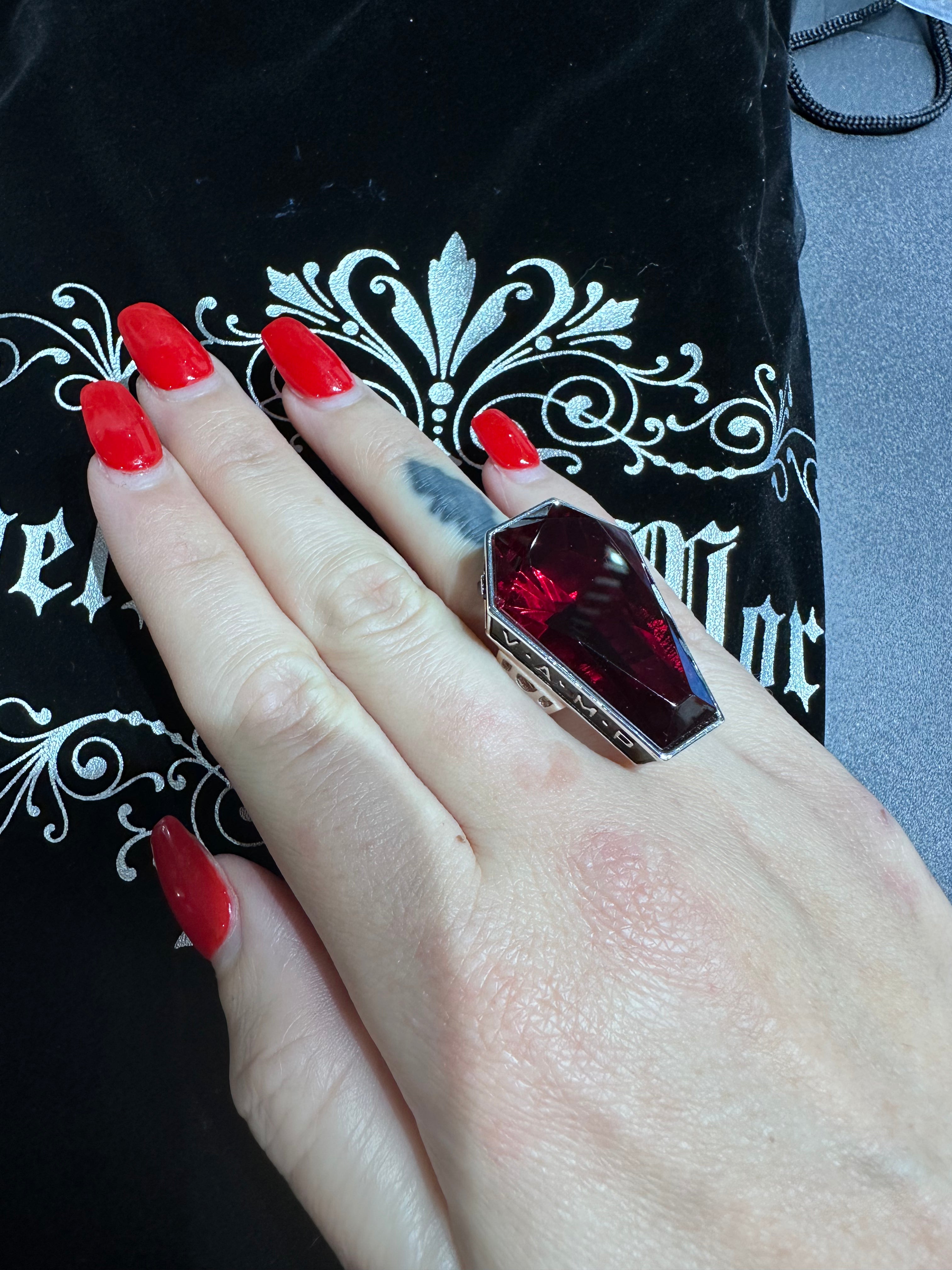 *SAMPLE* VAMP Coffin Ring DARK WINE RED – Avelina De Moray